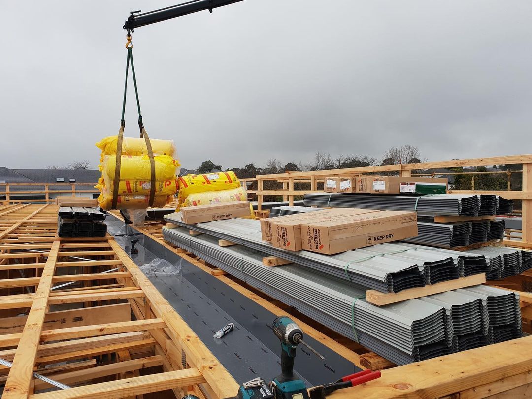 The roof is on at Sarah Crescent – Macbuild Australia Official